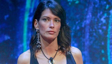 Fernanda Lessa Svela Un Aneddoto Successo Nel Bagno Del Gf Vip E Poi Parla Male Dei Suoi