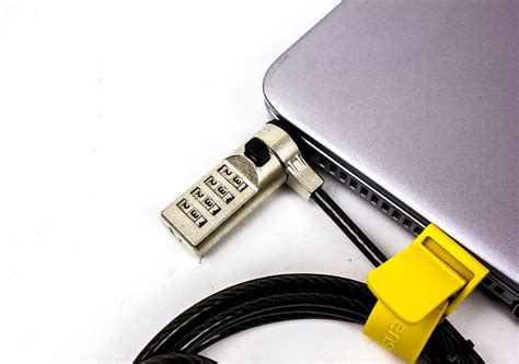 Kensington Combination Laptop Lock купити (Харків).