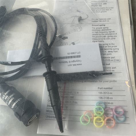 Tektronix Tpp0100 100 Mhz Voltage Probe 300v Cat Ii For Sale Online Ebay