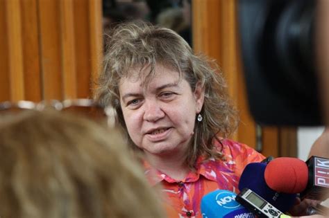 Доц Киселова Съдът ще трябва да установява има ли интимност сексът не е достатъчен R People