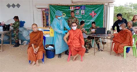 ក្រុមការងារចាក់វ៉ាក់សាំង តំបន់ប្រតិបត្តិការសឹករងបន្ទាយមានជ័យ បន្តចាក់វ៉ាក់សាំងការពារ ជំងឺកូវីដ