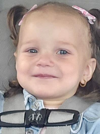 Norah Huard Agence Artistique Flos Et Marmots