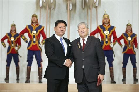 Монгол Улсын Ардын эмч Р Асай