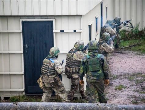 Показали навчання українських військових у Великій Британії