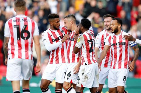39 Yellows 0 Reds How Disciplined Are Stoke City Compared To The Rest