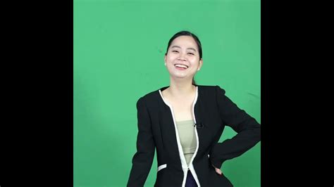 ពិធីការិនី ចេះកំប្លែង Youtube