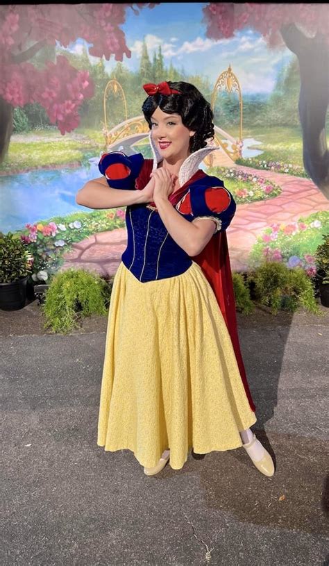 Rare Fantasyland Characters Are At Disney World Right Now