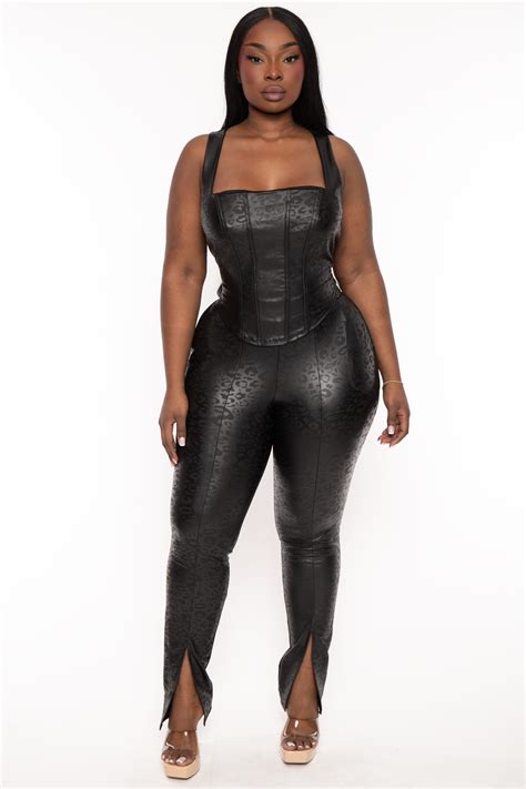 Plus Size Ena Vegan Split Leggings Black Curvy Sense