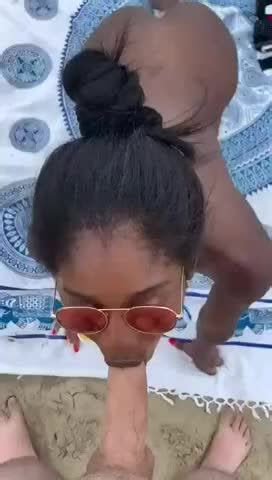 Blowjob On A Crowded Beach Scrolller