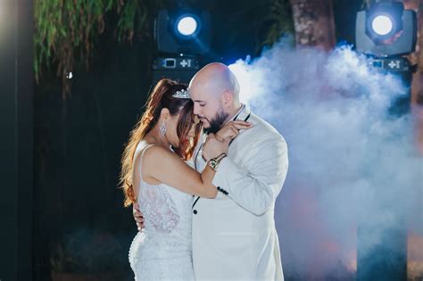 Amy And Jonathan Henry J Photography