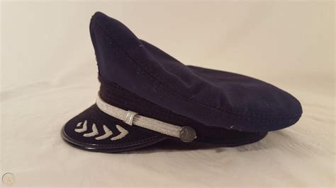 American Airlines Pilots Captain Hat With Aa Badge And Buttons