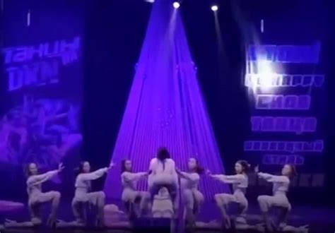 В Ангарске на детском шоу талантов девушки участницы шокировали зрителей тверком