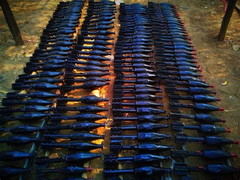 စစ်ကူသွားသည့် ကာကွယ်ရေးအဖွဲ့ ကြားဖြတ်တိုက်ခိုက်ခံရပြီး လက်နက်၊ခဲယမ်းမ