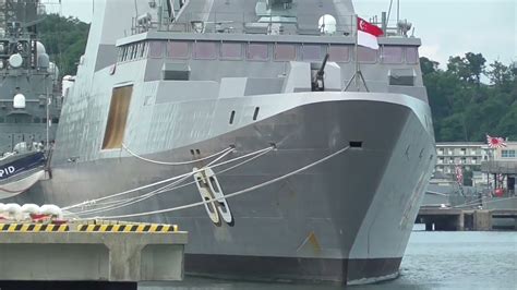 シンガポール海軍のステルス艦「イントレピッド」 Youtube