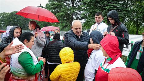 Заместник министърът на младежта и спорта Стоян Андонов награди шампиони от турнир Нови звезди