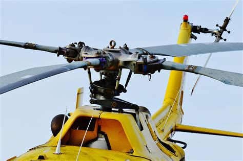 무료 이미지 파리 수송 차량 비행 노랑 전시회 구하다 구출 아답 회전익 공군 구조 헬리콥터 의사 선생님