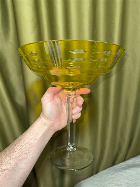 ანტიკვარიატის სამყარო Added A ანტიკვარიატის სამყარო