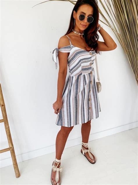 Сукню — ціна 350 грн у каталозі Короткі сукні Купити жіночі речі за доступною ціною на Шафі