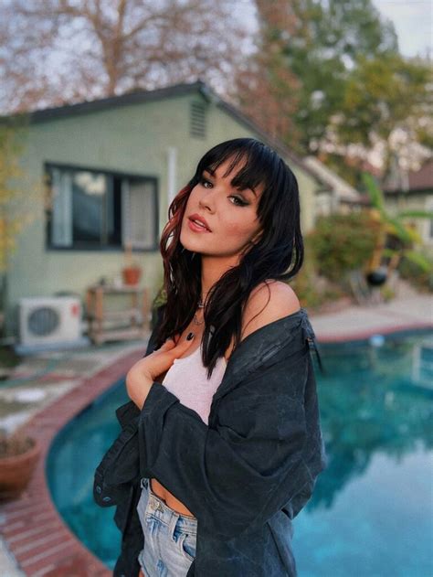 Upsahl Women In Music Hottest Celebrities Celebrities