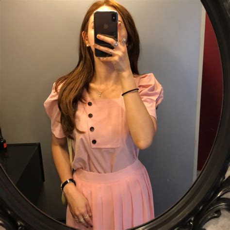 데이트룩 퍼프 벌룬 스퀘어넥 블라우스 에이블리