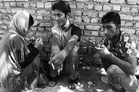 درد اعتیاد یا طرد از خانواده رفتار قهرآمیز با معتاد بهبود یافته