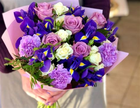 Современные варианты оформления букетов