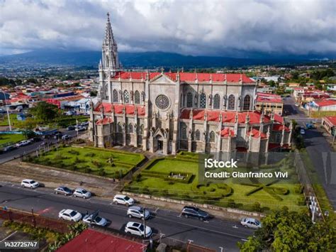 코스타리카의 코로나도 고딕 양식의 교회의 아름다운 조감도 산호세 코스타리카에 대한 스톡 사진 및 기타 이미지 산호세 코스타리카 코스타리카 시내 지역 Istock