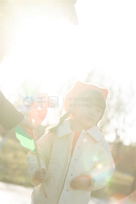 长发高清图片 可爱的小女孩写作业996 风景名胜免费下载 格式 2667像素 编号67611266 千图网