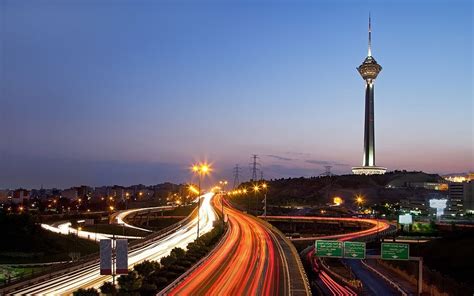 فیلم ها و کارتون های دهه 60 را در برج میلاد ببینید بادبادک‌ها هم هوا می‌شوند خبرآنلاین