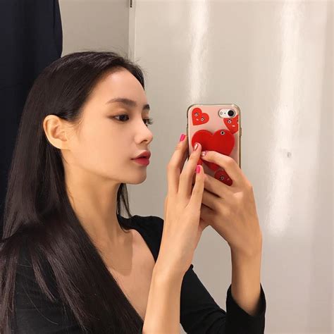 홍수주 On Instagram 기분 전환 겸 속눈썹 연장 자연스럽고 가볍고 진짜루 넘넘 맘에 드는거👁 ️ 마틸다