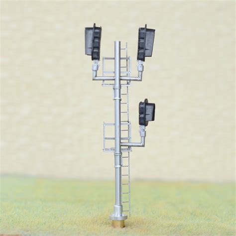 1 X Ho Scale Bi Directional 3 2 And 3 Color Intermediate Block Signal