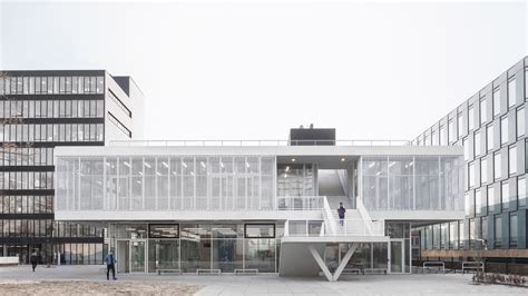 Paulien Bremmer Wraps Addition To Gerrit Rietveld Academie In Woven