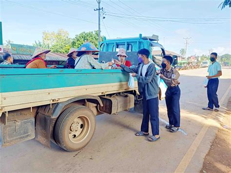 ဆီဆိုင်မြို့၌ ကိုဗစ် ၁၉ ရောဂါ ကာကွယ်ရေး အသိပညာပေးခြင်းနှင့် နှာခေါင်းစည်းများ အခမဲ့ဖြန့်ဝေ