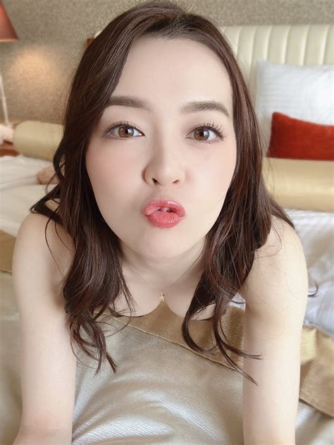 คันนะ ฟูจิ จากนางฟ้าบัลเลต์ สู่นางเอก Av แห่งยุค