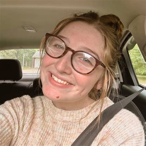 Julia DiNoia Julia Dinoia Threads Say More