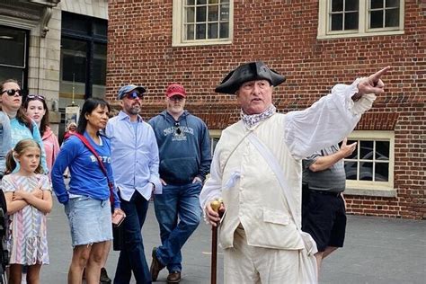 Bostons Exclusive Tour Of The Freedom Trail