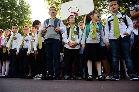 Първият учебен ден за над 700 000 ученици Ето изпитите и ваканциите КАПИТАН