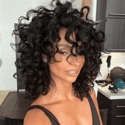 28 Curly Hairstyles For Medium Hair Inspiring Hairstyles