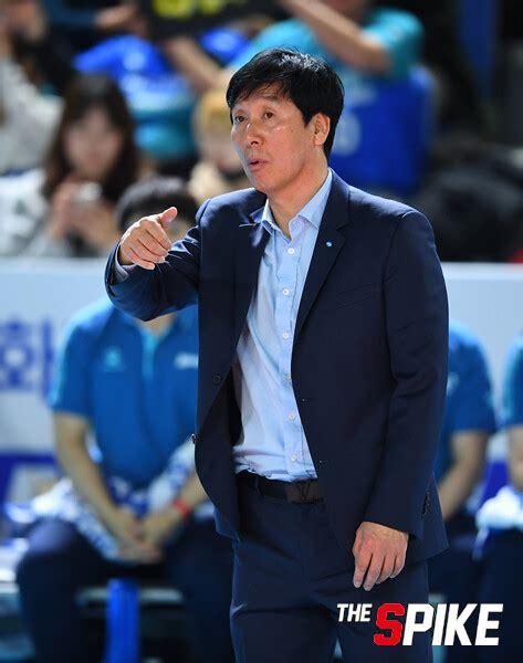 벤치명암 ‘6연승 신영철 감독 “펠리페 잘했지만 하이 볼 처리 보완해야”