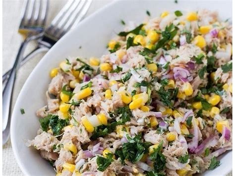 Салата с риба тон и царевица Кулинария Български Фермер
