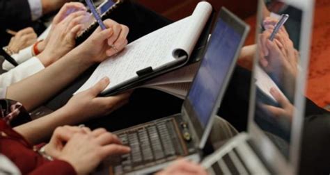 اطلاعیه برای انجمن‌های فعال در حوزه فرهنگ، هنر و رسانه وزارت فرهنگ و ارشاد اسلامی