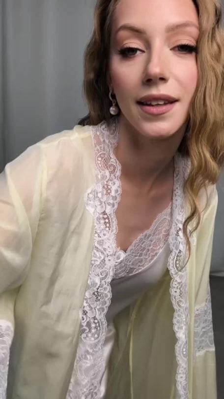 Complimenting Sensual Textures Tumbex