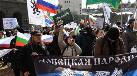 Кой си ти г н трите К Опасният път от Запорожец до Мерцедес на НСО Frognews