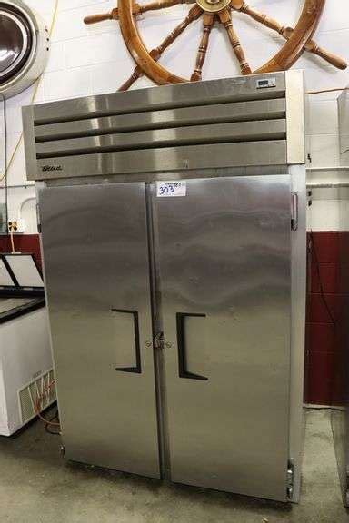 True Stmf 2s Stainless 2 Door Freezer Working Showing Light Rust Backes Commercial Auctioneers