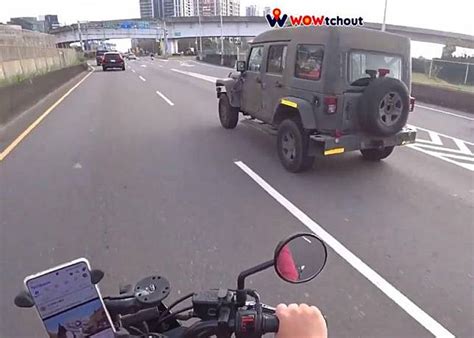 有片發現軍車沒掛牌上路見獵心喜公審 反被網酸好濃的菜味 鏡週刊 LINE TODAY