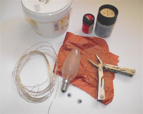 Пеперуда от крушка за осветление тел и хартия