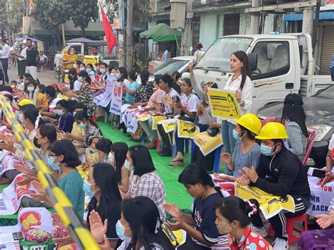 တားဆီးပိတ်ပင်မှုတွေကြားထဲက ပြည်သူတွေအတွက်အစားအသောက်တွေကိုယ်တိုင်ချက်ပ