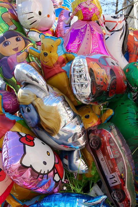 무료 이미지 풍선 장식 사육제 놀이 공원 색깔 화려한 장난감 미술 제전 어린이 파티 공정한 생일 민속 축제 놀이기구 x