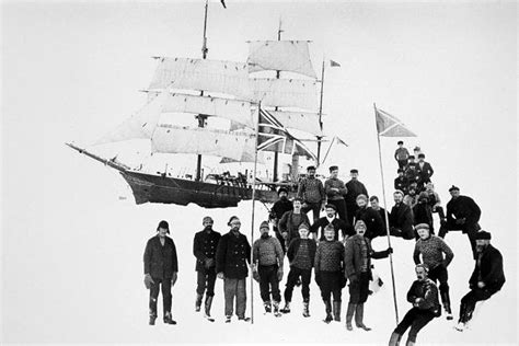 Milanesas De Ala De Pingüino Y Una Casa Precaria La Epopeya De Los 5