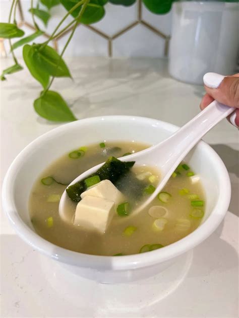 How To Make Miso Soup Easy 10 Minute Recipe Feedmi Recipes